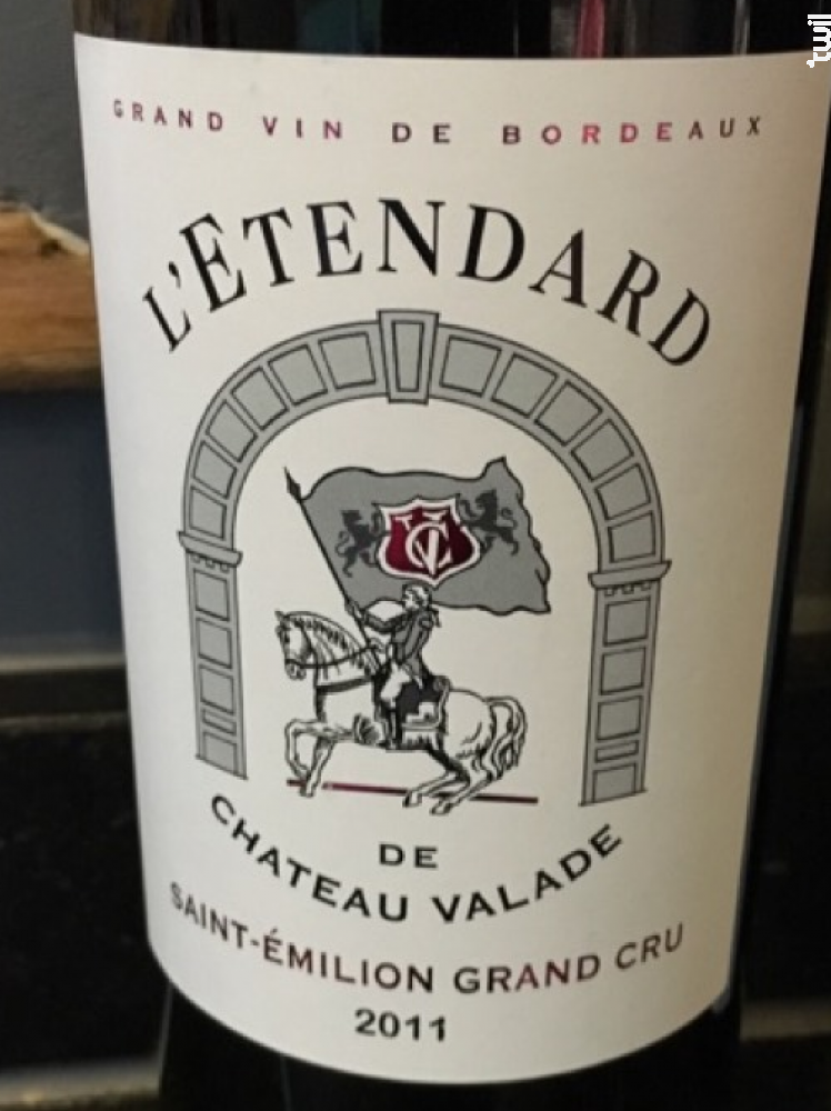 Achat Vin L'etendard De Château Valade Rouge - Saint-Émilion Grand Cru ...
